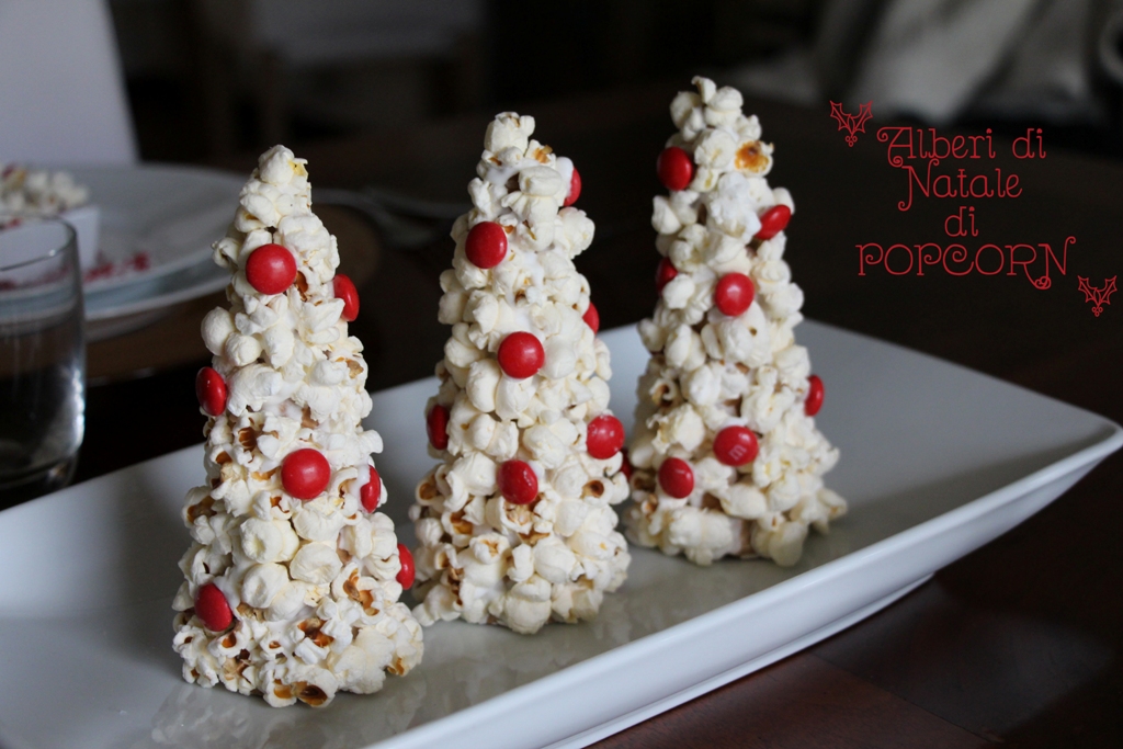 Il cucchiaio giallo: ALBERI di NATALE di POP CORN e il centrotavola è ...