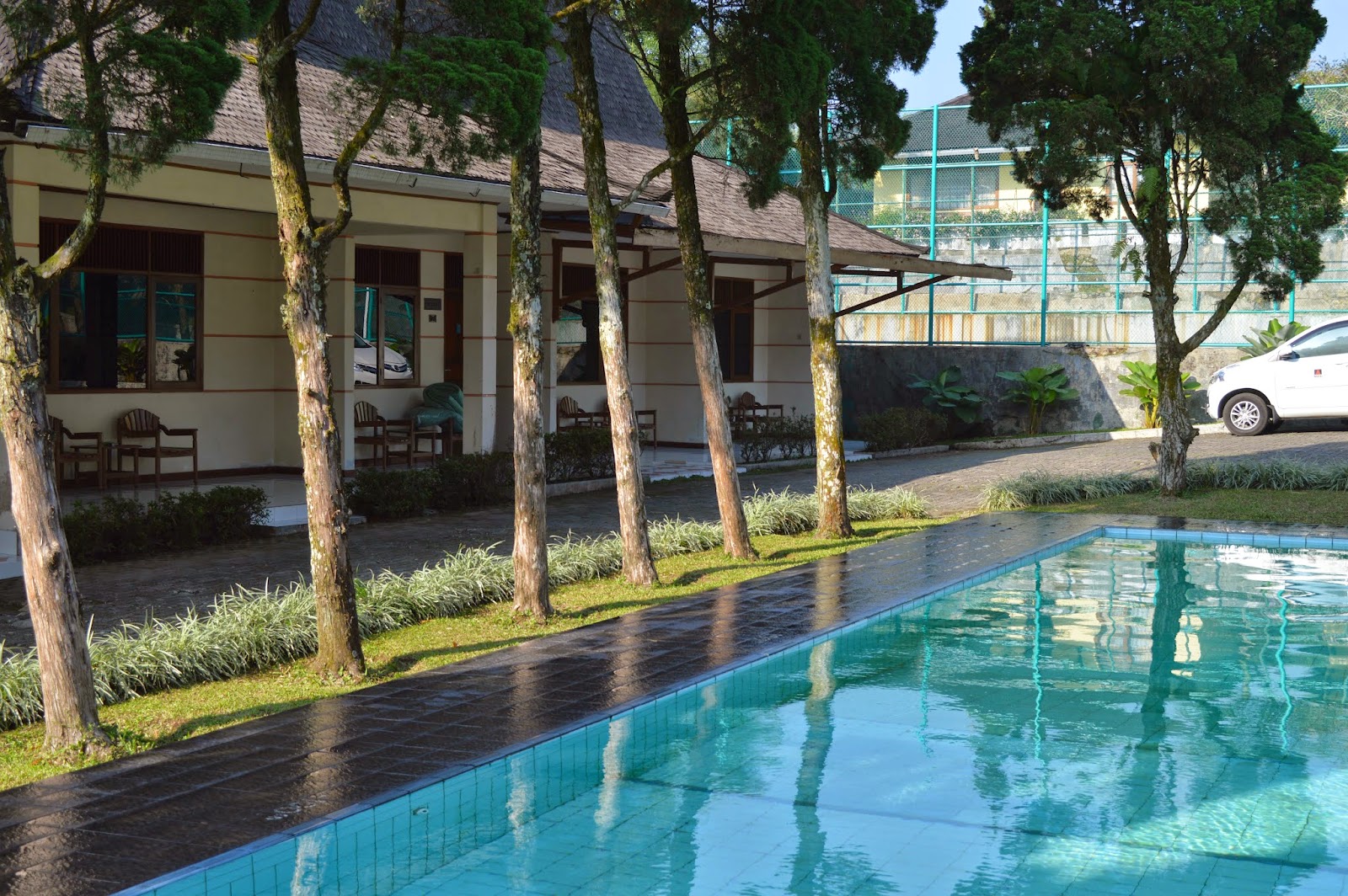 LEMBAH SARIMAS HOTEL - RESORT CIATER