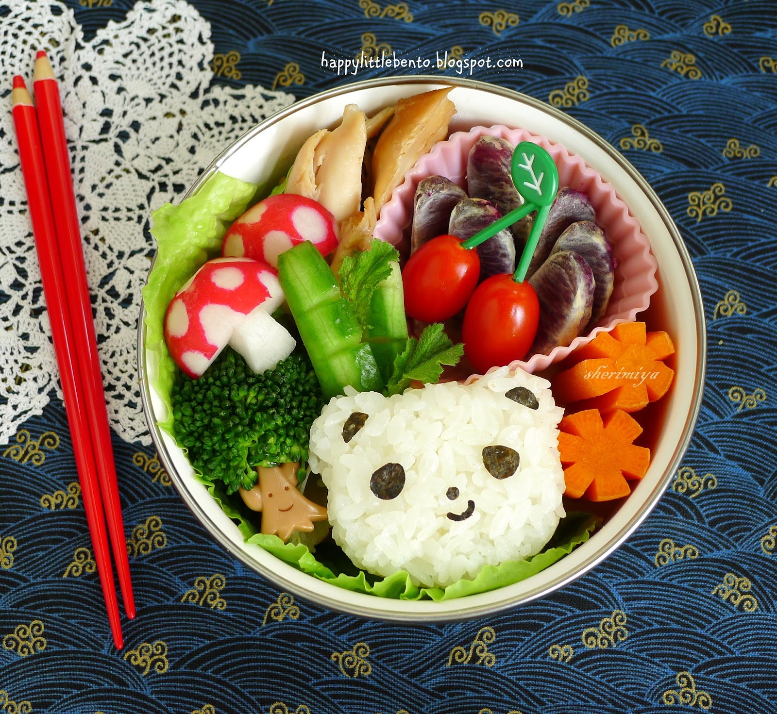 Happy Little Bento: Panda Rice and Chicken Bento