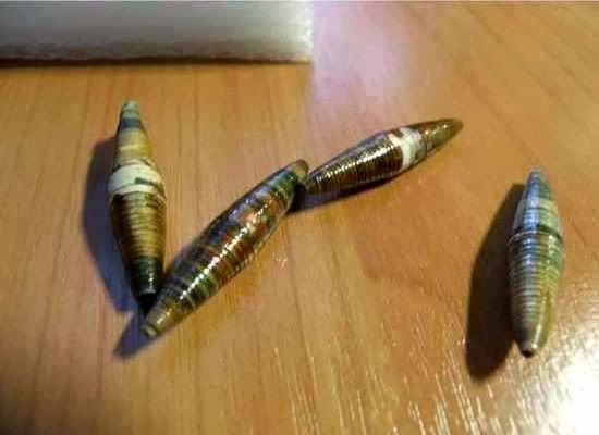 Kerajinan Tangan Dari Manik-manik, Gorden Dari Koran Bekas 8