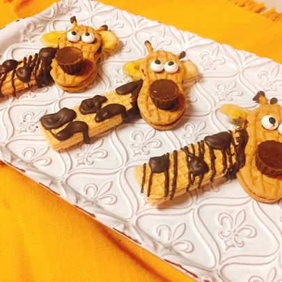 The Devilish Dish: Giraffe Cookies {Giraffe Watch 2017}