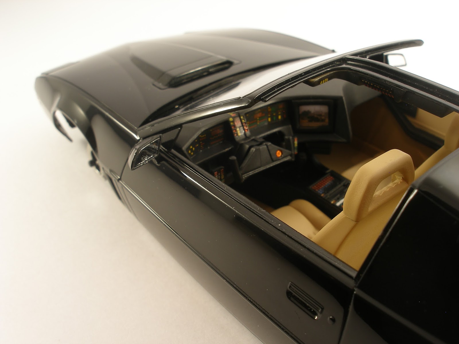 K.I.T.T. Season 4 Kit: Ein Mann, sein Auto und tausend Knöpfe... Teil 2