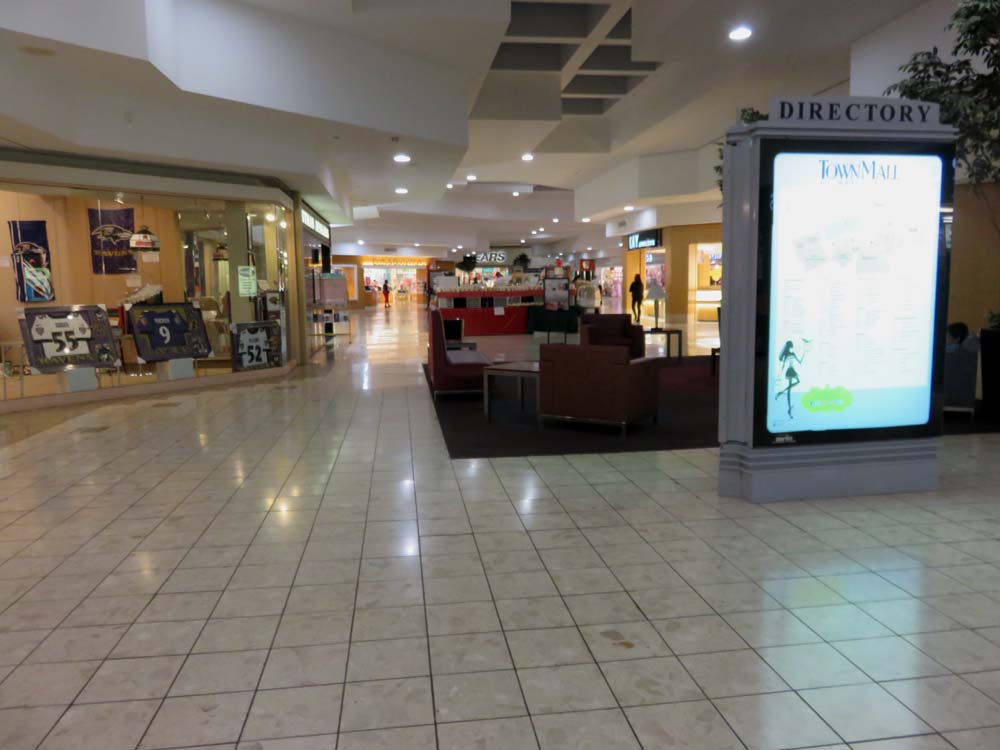 Sky City: Retail History: Town Mall/Cranberry Mall: Westminster, MD