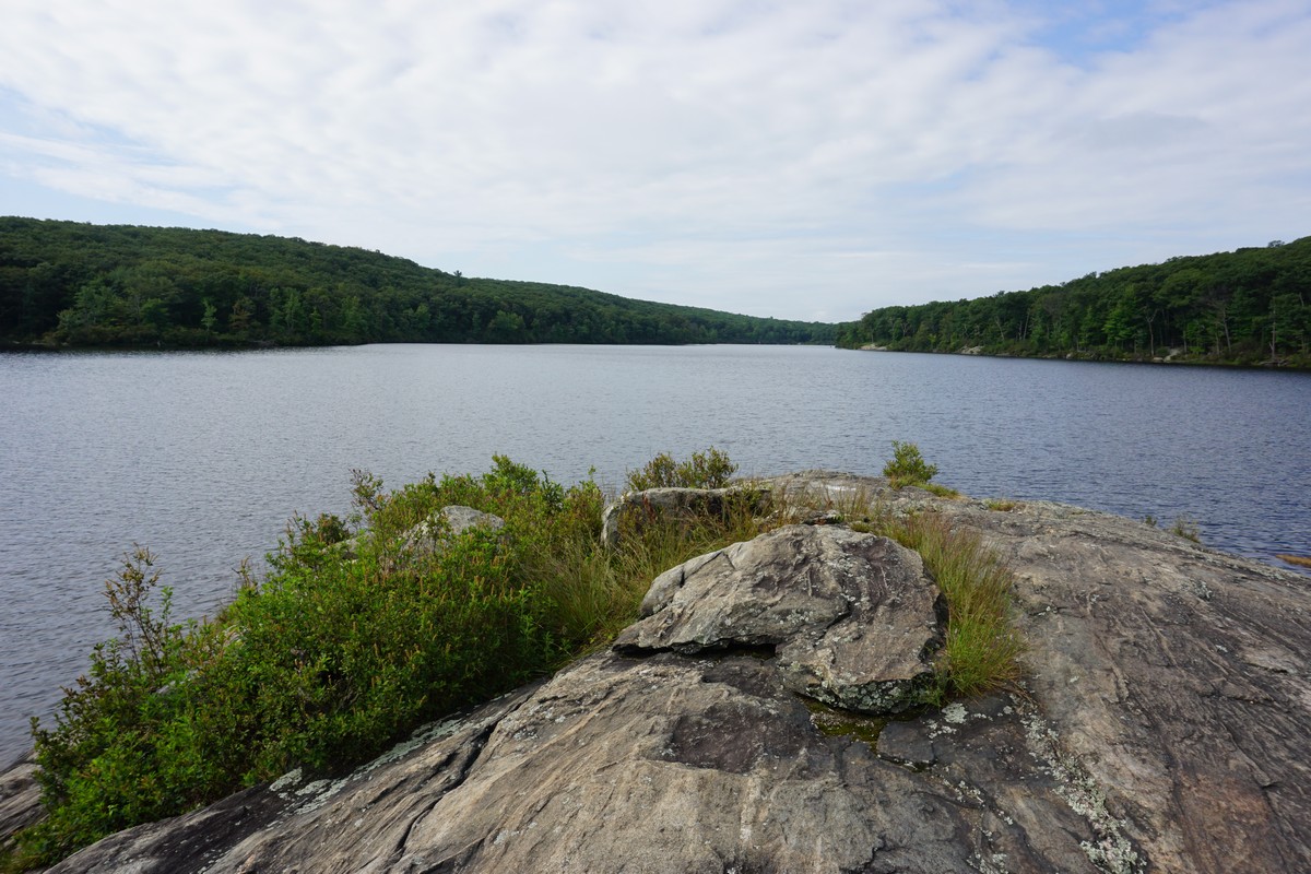Harriman Hiker: Harriman State Park and Beyond: Breakneck Pond AMC Loop