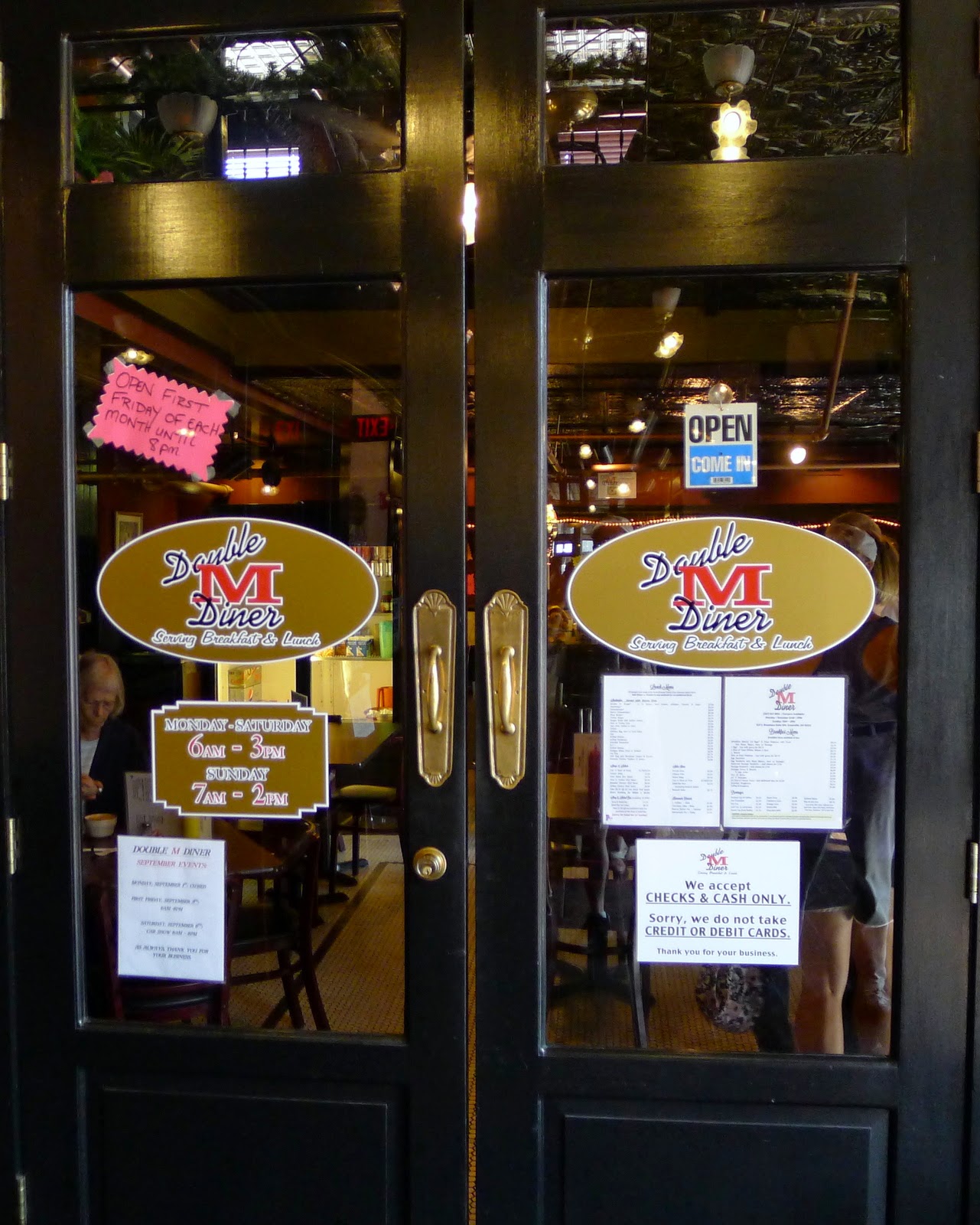 Schmetterling Aviation: The Double M Diner