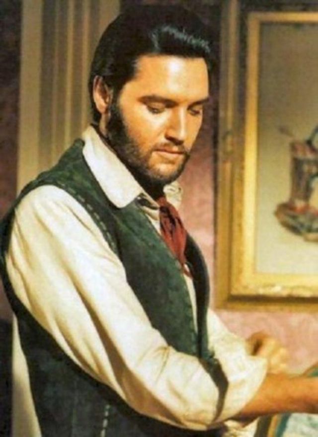 Rare Color Photographs of a Bearded Elvis Presley During Shooting for ...