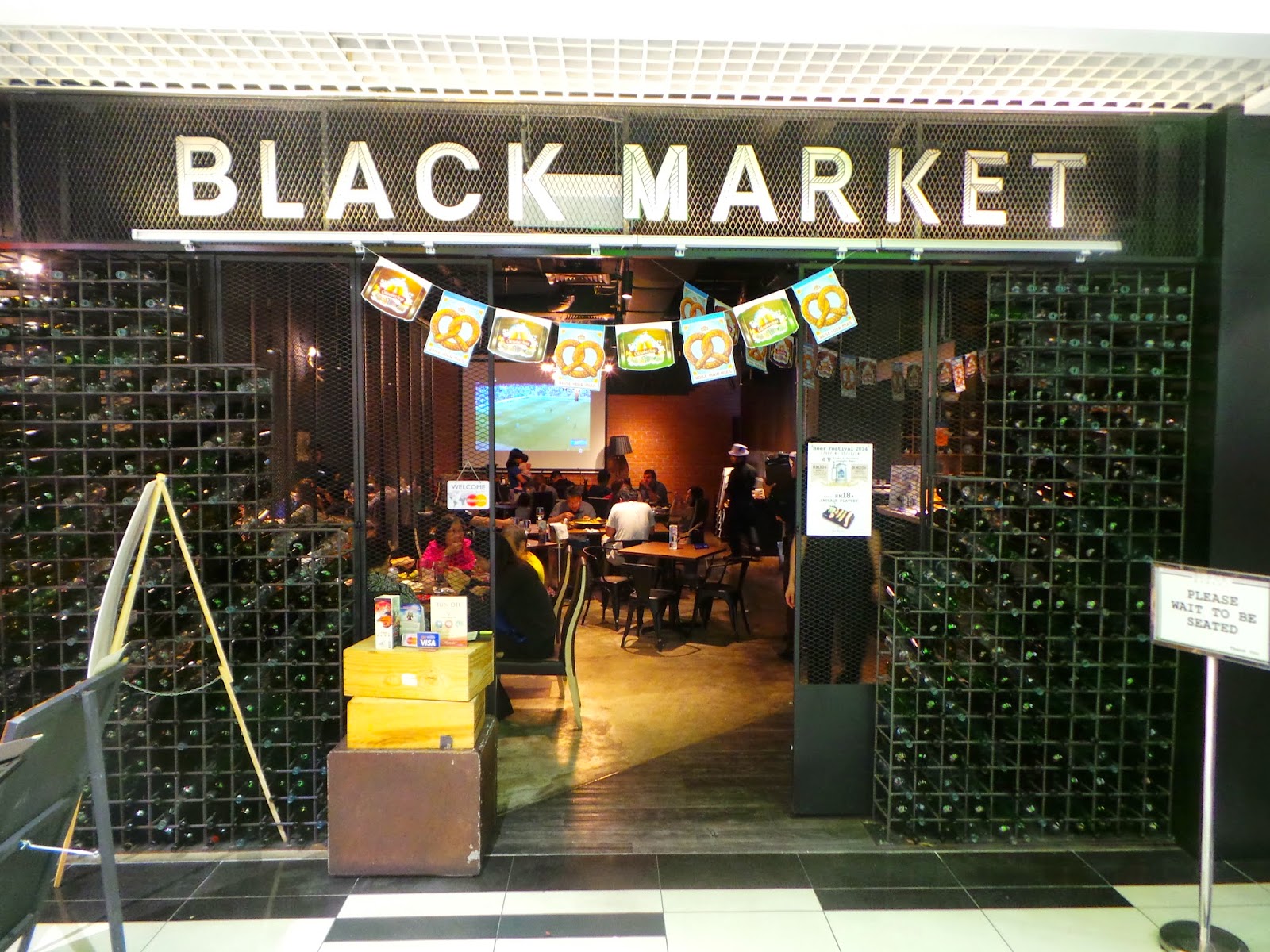 Lynn Shane: Black Market @ Main Place, USJ 21