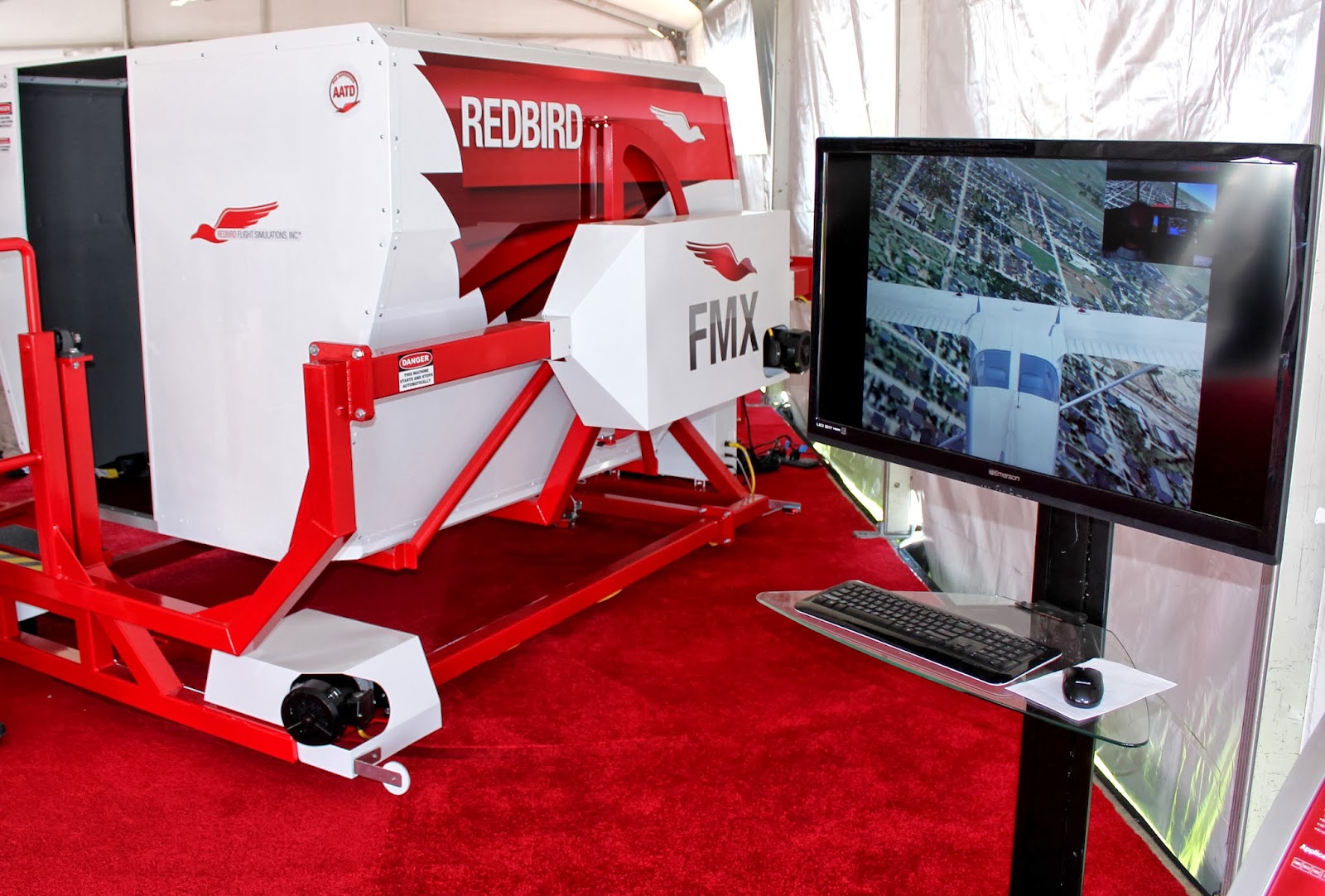 The Aero Experience: EAA AirVenture Oshkosh 2013: Redbird Flight ...