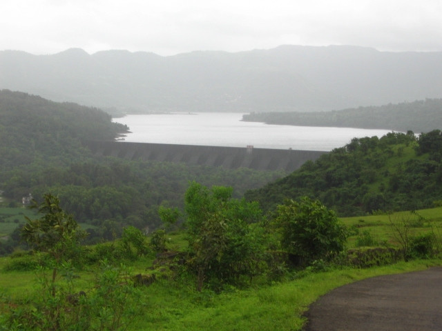 Holiday places in pune and Maharashtra: Mulshi Dam