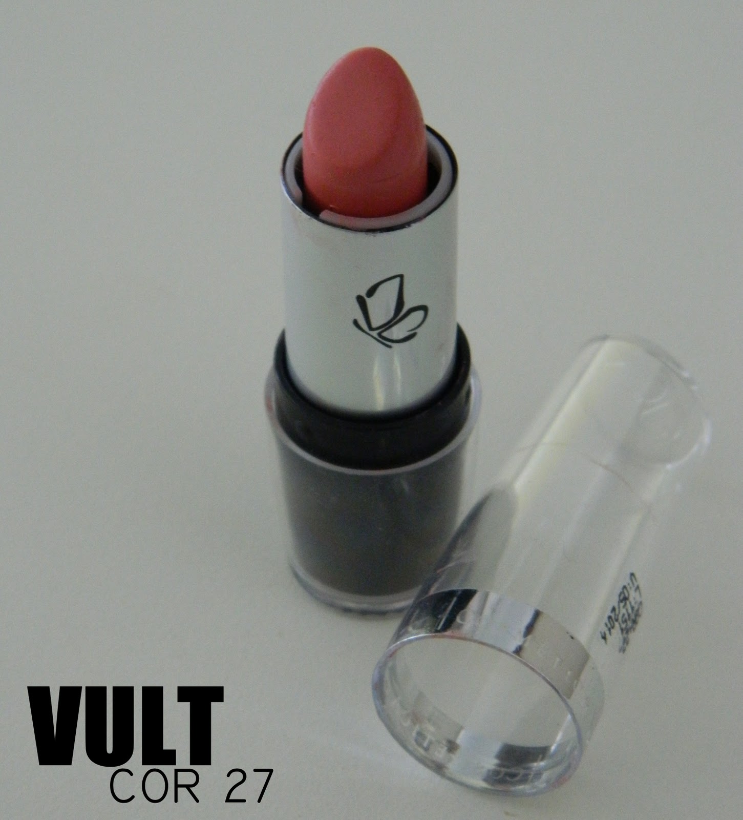 Só Feminices: Testei: Batom Vult - cor 27