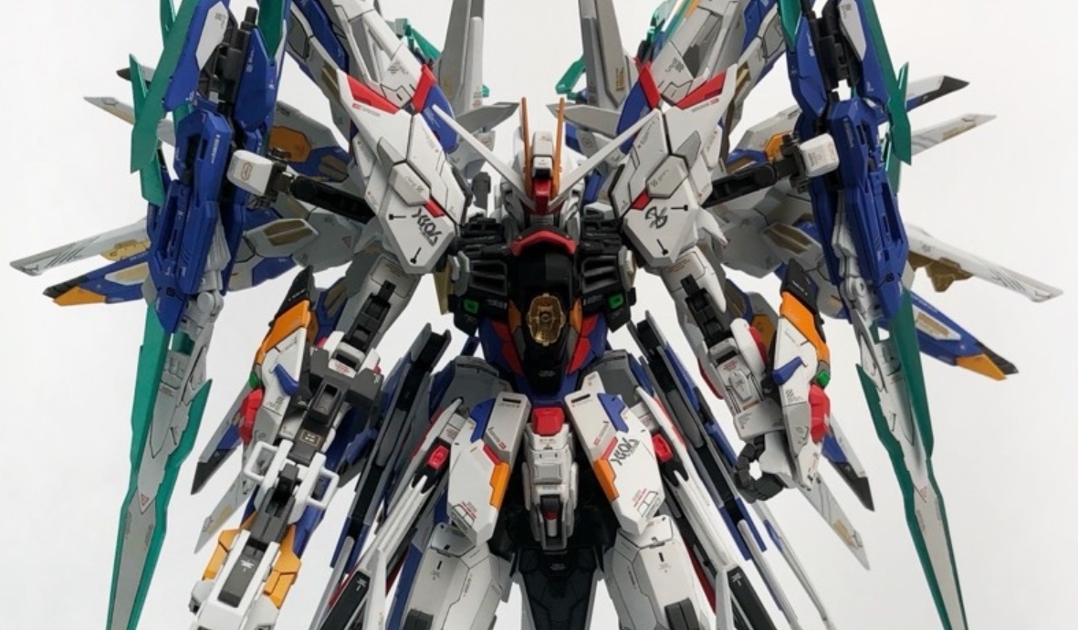 Custom Build: 1/100 Assault Freedom Gundam