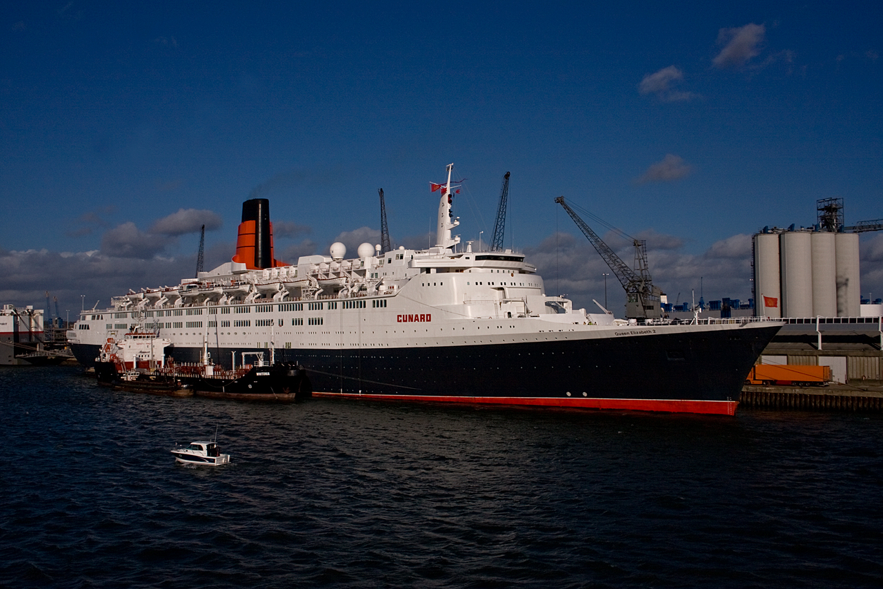 Ship-Photo: QE2