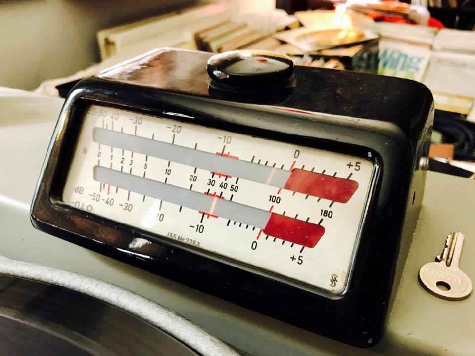 THE MOST FAMOUS EMT TURNTABLE IN THE WORLD – M & S | Ultimate High-Fidelity