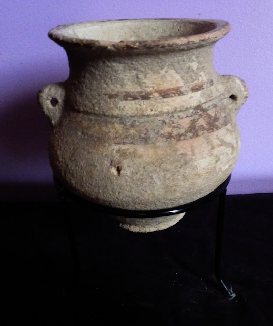 muzeeum: Bactrian Painted Red Ware Pottery Vessel with twin Lugs ...