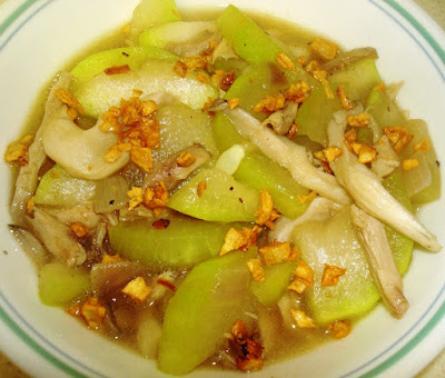 Ginisang Upo At Kabute (Sauteed White Squash With Mushrooms Recipe ...