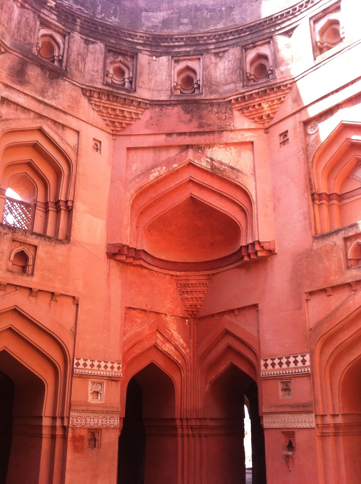 Spark-Plug/Jaywalker72: Motorcycling to Kalpi and Fort of Beri Hamirpur