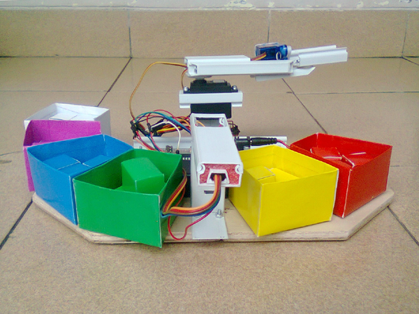 Karyaku Proyek Arduino Robot Sederhana Penyortir Warna