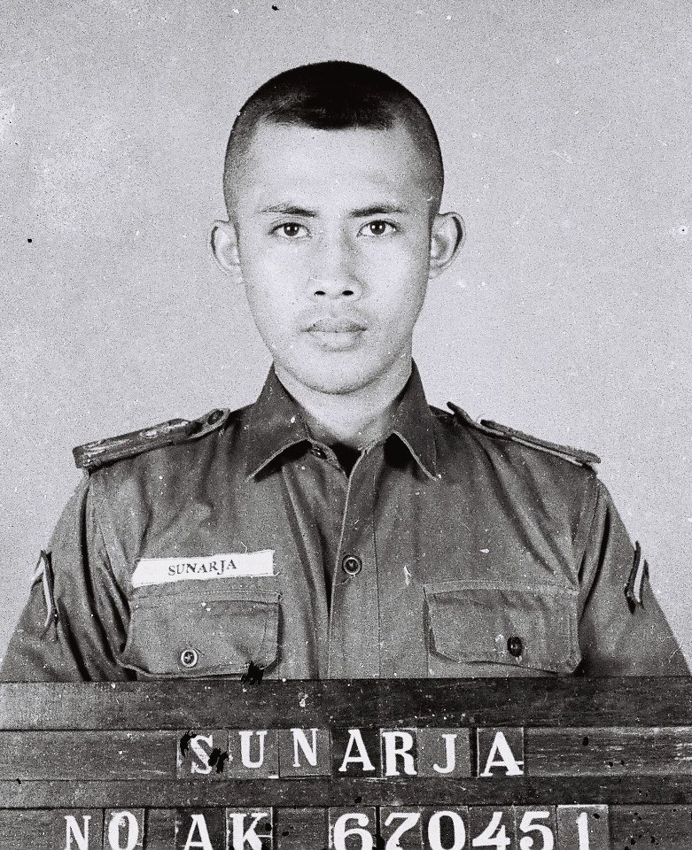 Banyumanik hijau: TARUNA DARAT AKABRI 1970