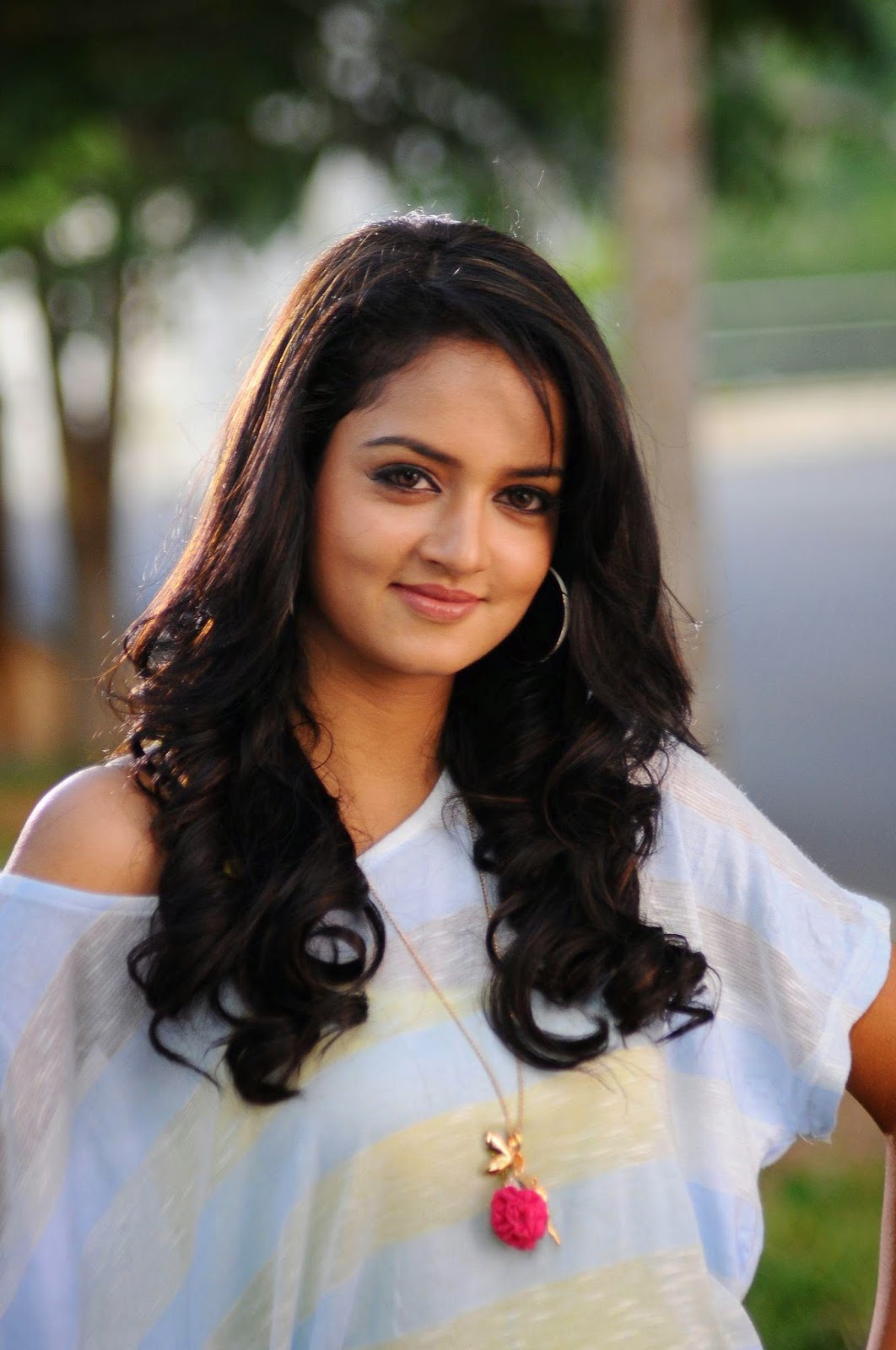 Shanvi Srivastava Sexy Pics - Telugu Cinema Samacharam