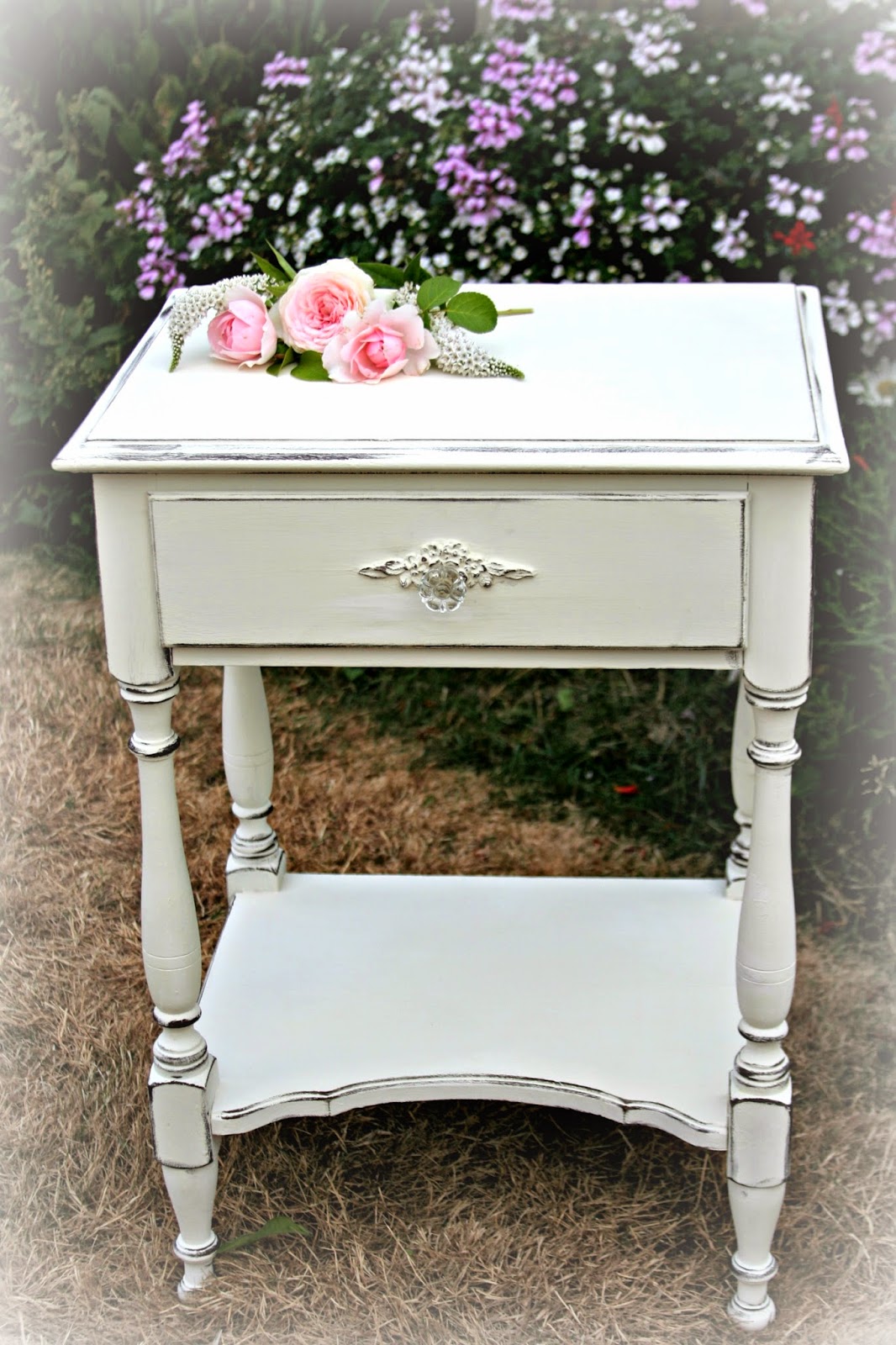 For the love of white: Cute Little Telephone Table