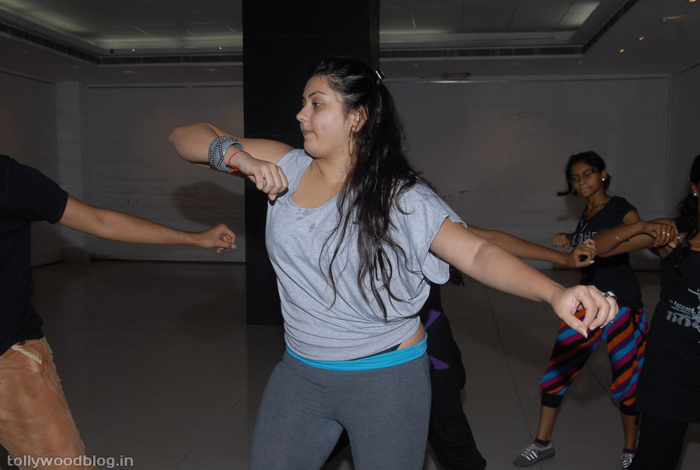 Namitha dance practise for Santhosam awards event Night