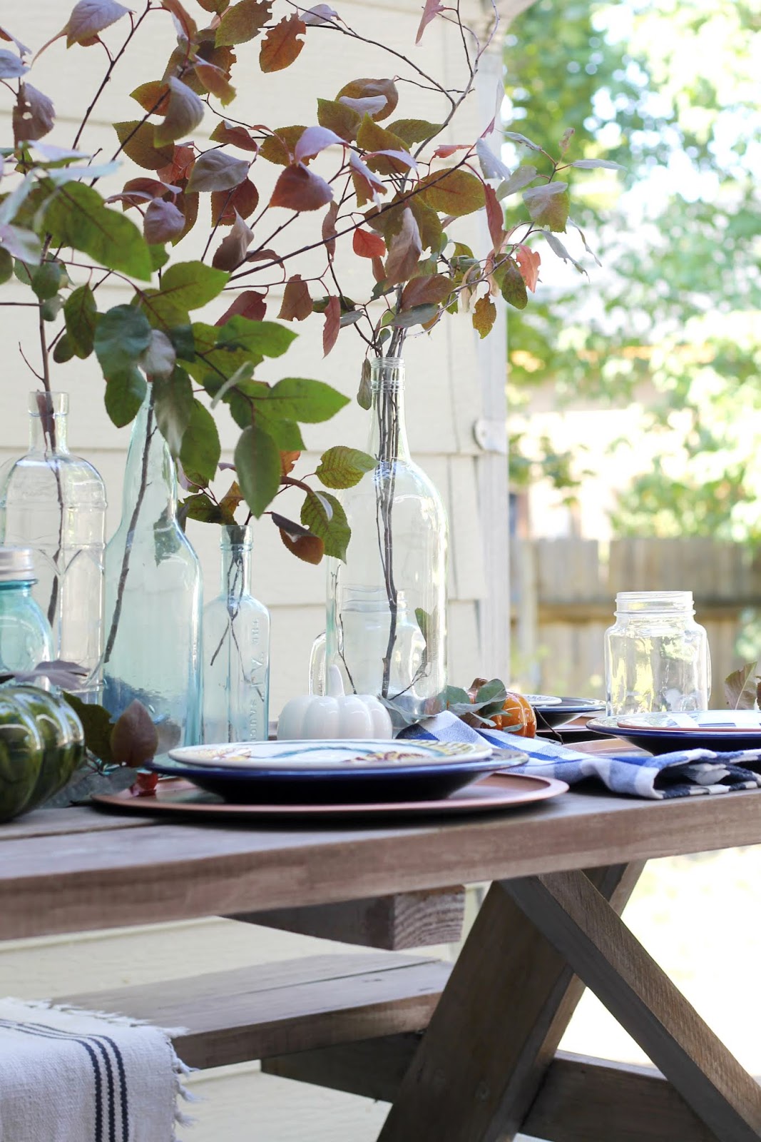 Casual Outdoor Fall Tablescape - The Wicker House
