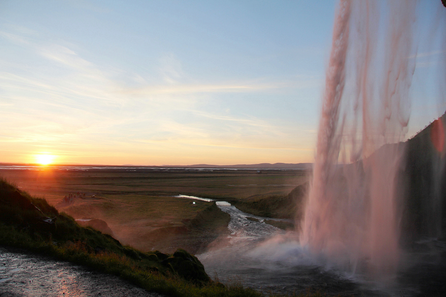 EEVA naistekas - Eneli takes Iceland - extra photos