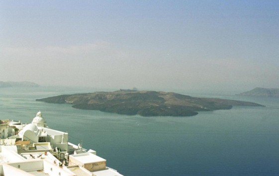 "Μυριζει"... κινδυνο το ηφαιστειο της Σαντορινης - Ξεκινουν 24ωρη ...