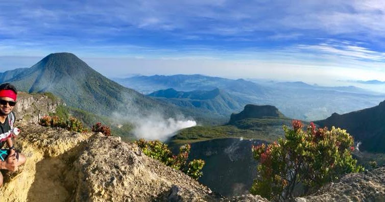 indonesia volcano tour