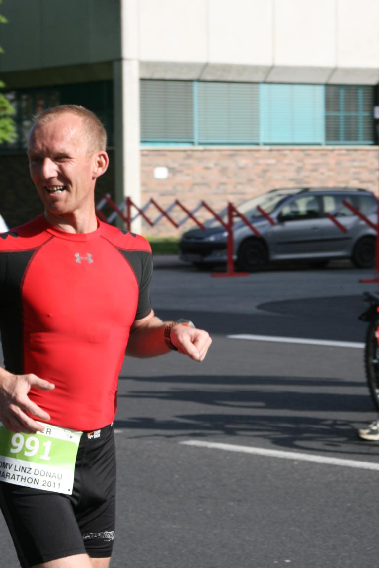 riki´s lauf-Fotos: OMV Linz Marathon 2011