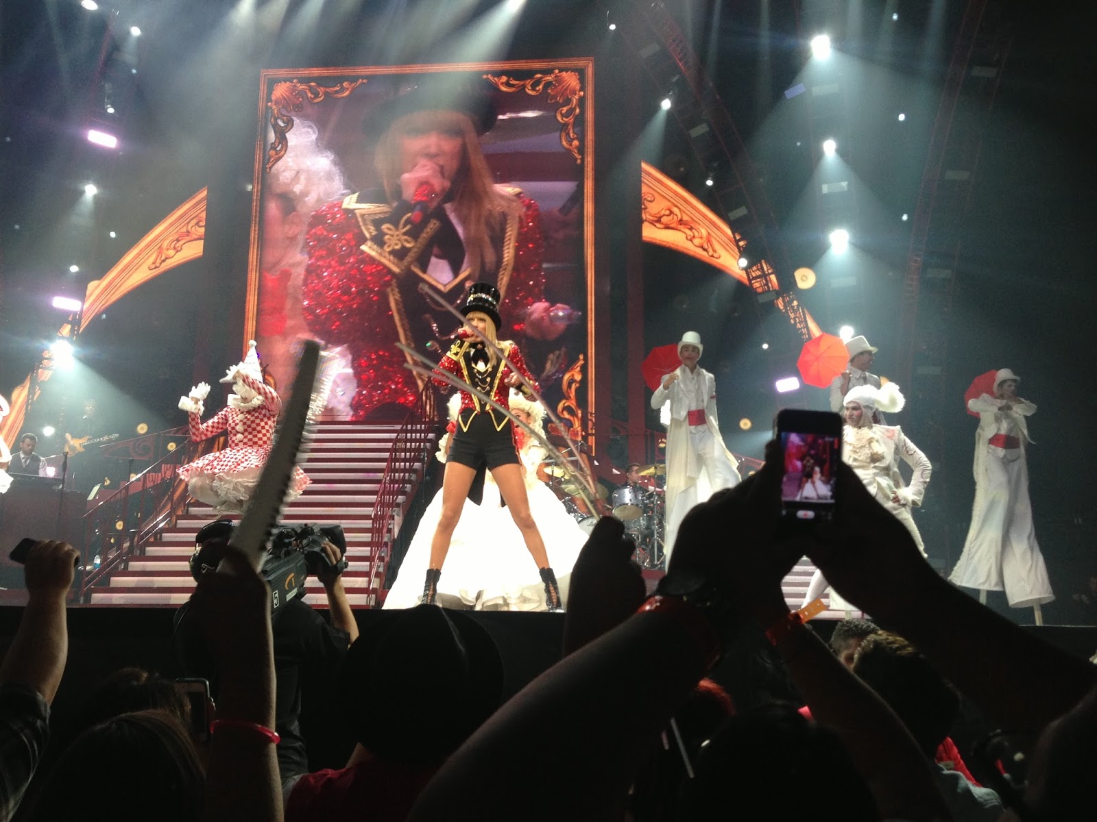 A Girl's Best Friend: Taylor Swift's Red Tour is Enchanted!