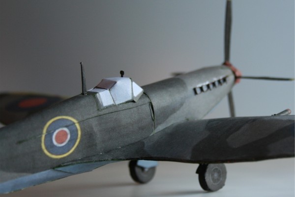Supermarine Spitfire Paper Model | Paperized Crafts