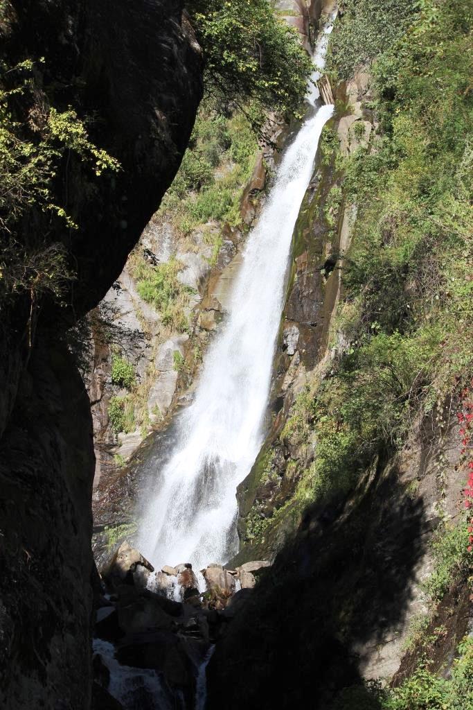 Climber & Explorer: Places to visit in Manali: Jogini Waterfalls