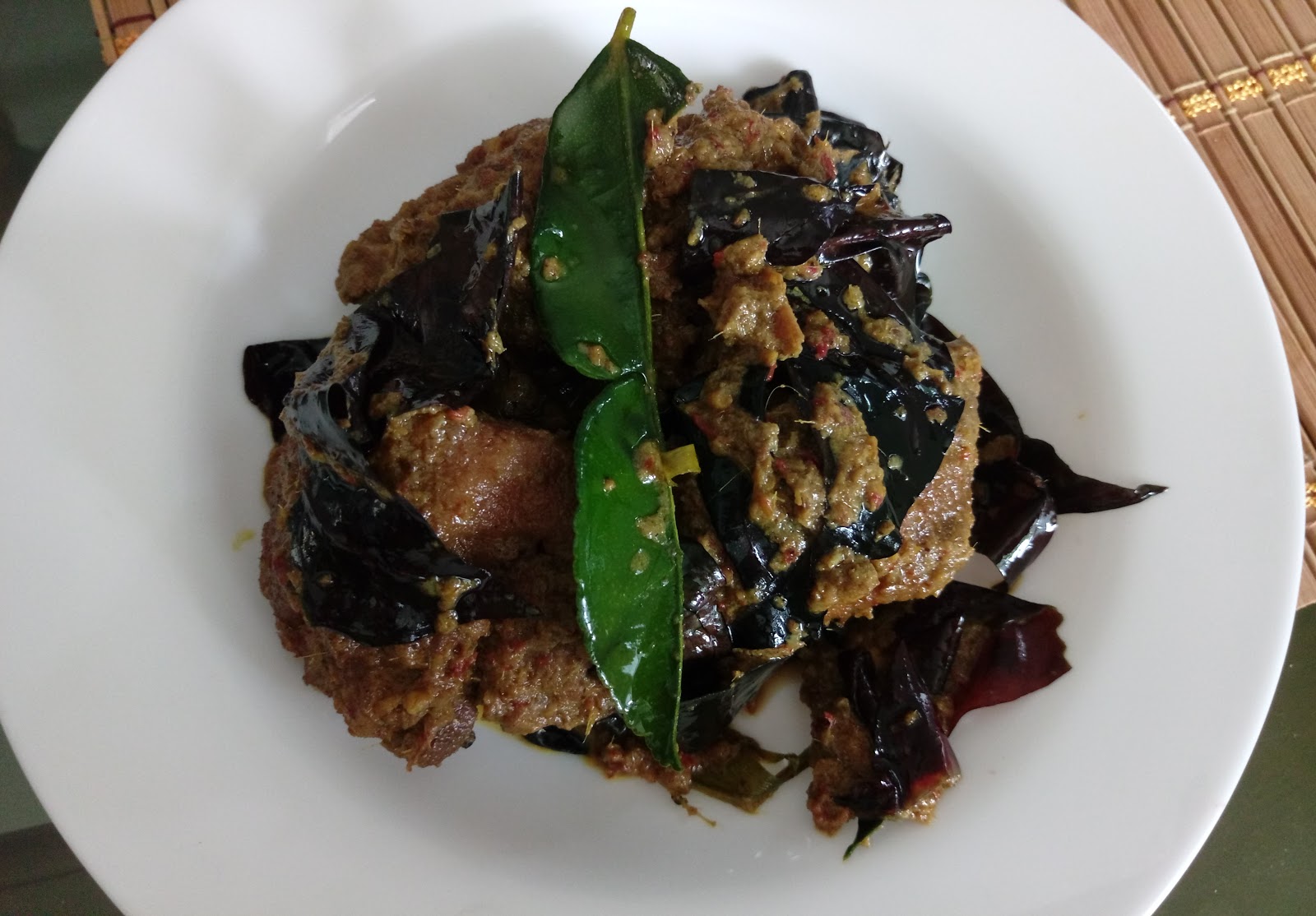 Tertunailah Hasrat Di Hati: RENDANG AYAM DAUN PUDING HITAM