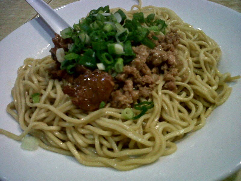 Bakmi Aloi : Mie Kenyal Bikin Kenyang