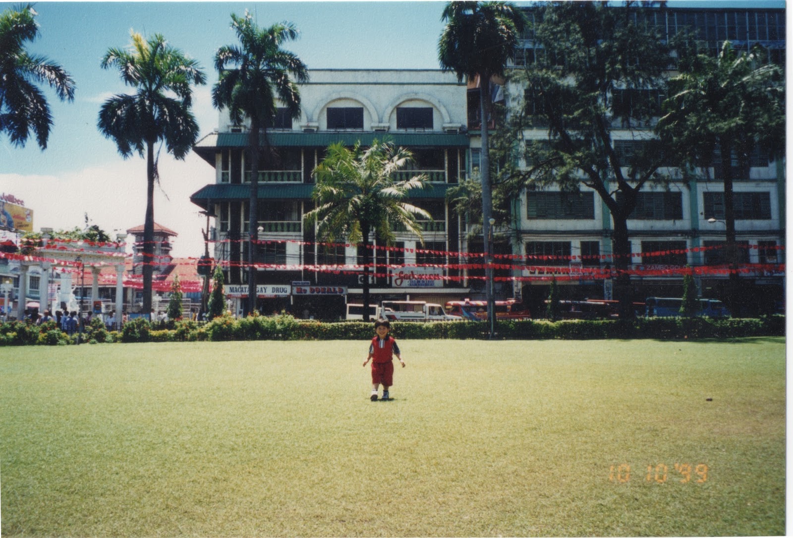 In Pinay's footsteps: PLAZA PERSHING CIRCA 1999