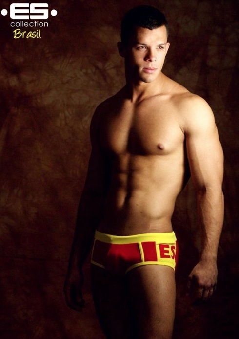 Beautifull Hiding: Paulo Renan Datro Barreto