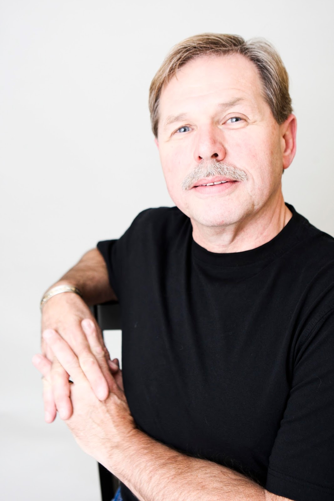 Rob Reid ONLINE: ROBBLOG #693 Is Paris Burning?