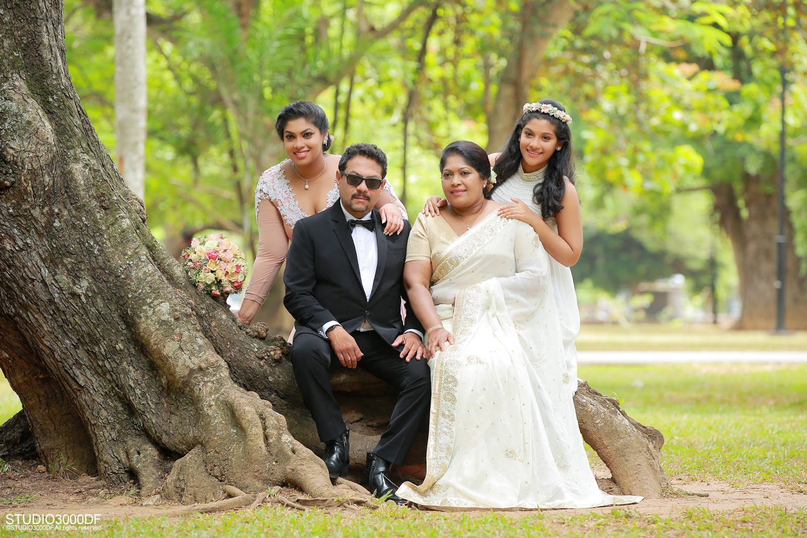 Srilankan wedding : Raini Charuka Homecoming