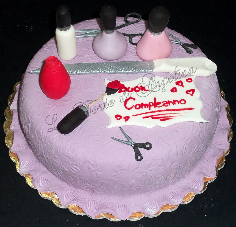 Emozioni in torte- Le torte di Angelica: manicure cake