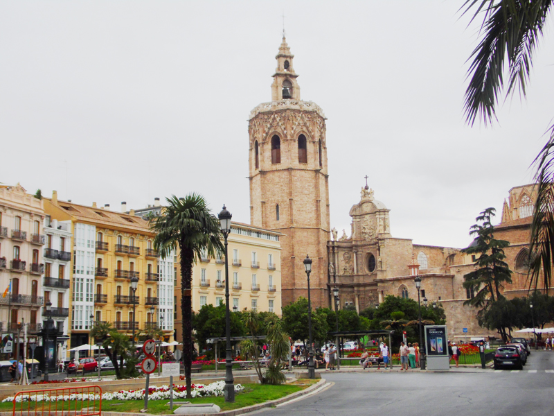 El país que nunca se acaba: Valencia, convivencia de estilos ...