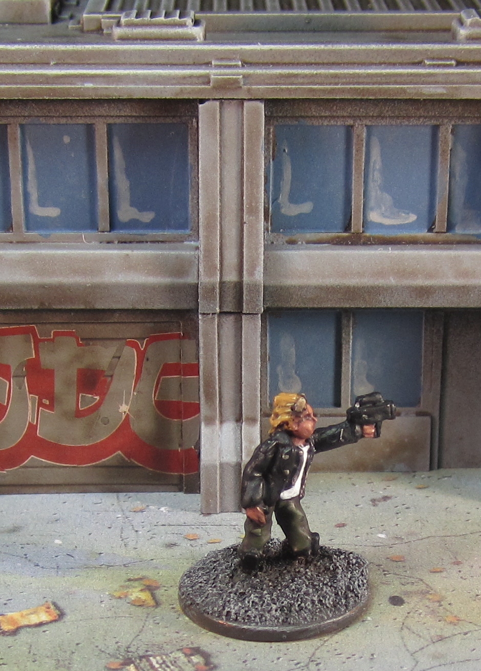 ClearHorizon 15mm Scale Miniatures Blog: 15mm Shadowrun Miniatures