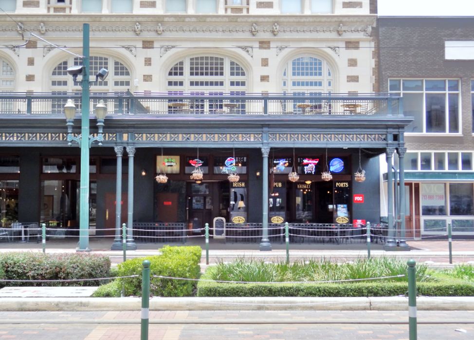 Houston in Pics: Bars and Restaurants at the Rice Hotel