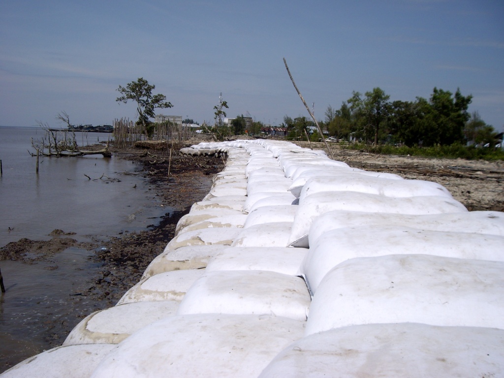 Jual geotextile geomembrane drainage cell kepulauan riau : Jual Geobag ...