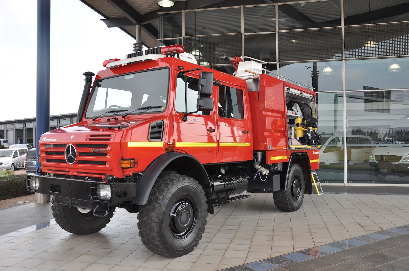 IN4RIDE: MERCEDES-BENZ UNIMOG 4000 ROCKS KALAHARI MANGANESE