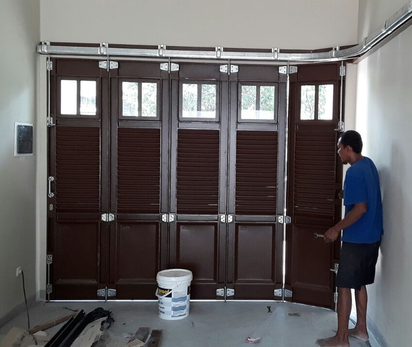 √ 32 Model Pintu Garasi Sliding Minimalis Modern Paling Elegan - Kersajaya