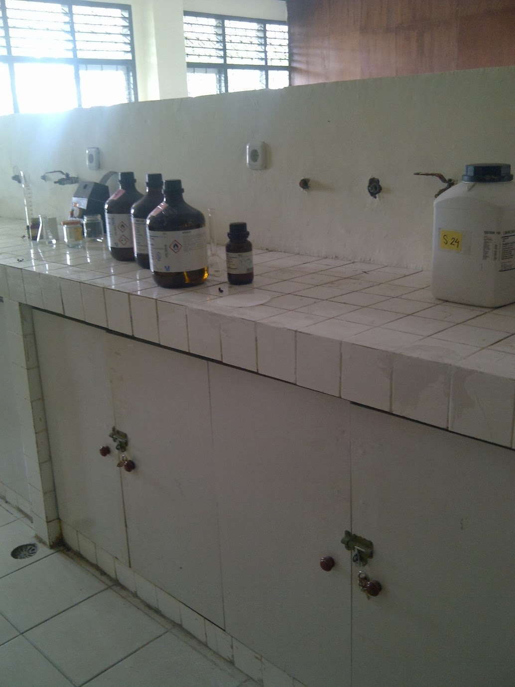 38+ Meja Wastafel Beton, Ide Terpopuler!