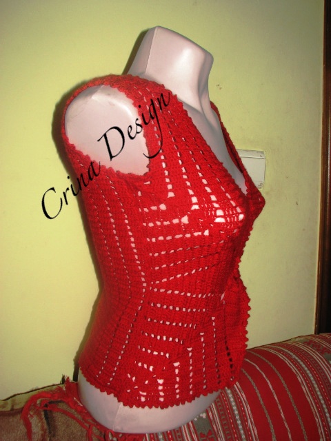 Articole crosetate cu suflet: Vesta crosetata