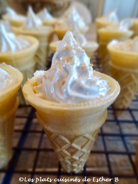 Les plats cuisinés de Esther B: Mini cornets à l'érable et à la guimauve