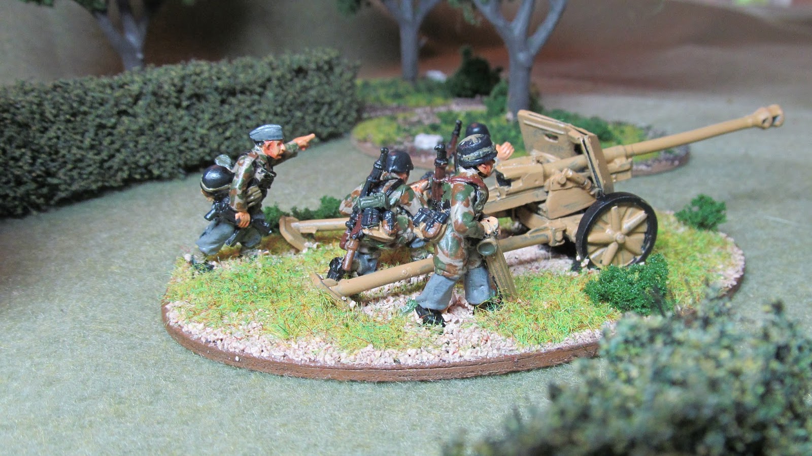 Toy Soldiers and Dining Room Battles: Farschirmjager 75mm PaK 40 anti ...
